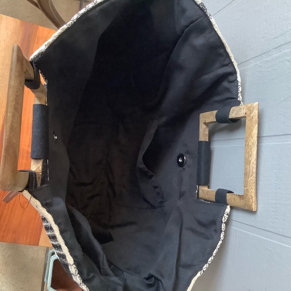 Twig & Arrow | Bags | Twig Arrow Wooden Handle Jacquard Gingham Tote ...